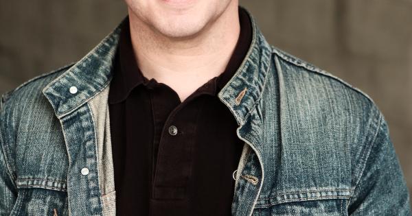 Richard Ian Cox | Tomatazos